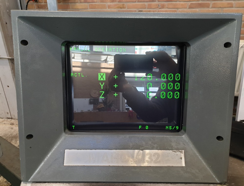 Fanuc met bijzondere 2de monitor - GMS Industrial Displays